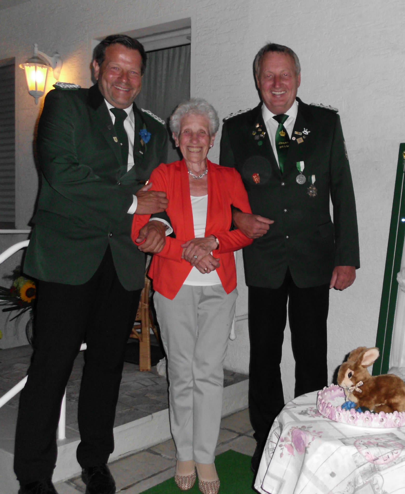 Gratulationsbesuch bei der 50-jährigen Jubelkönigin – Südlicher ...